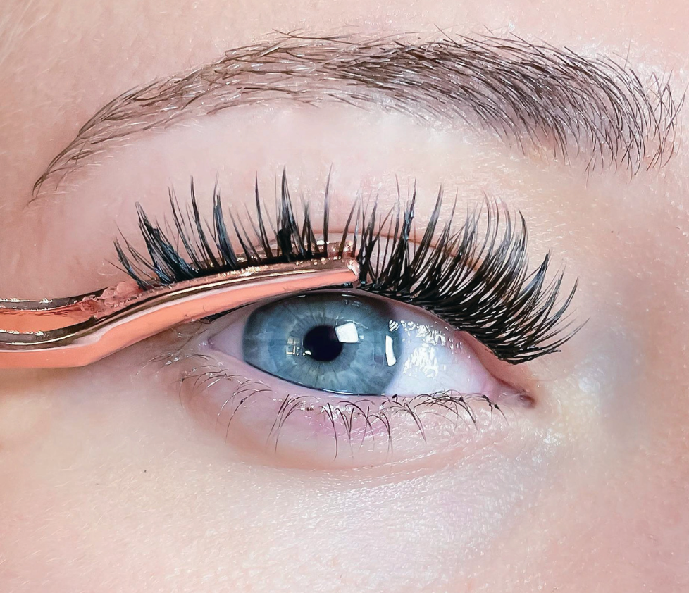 Revolutionising Lash Extensions – LashXtend